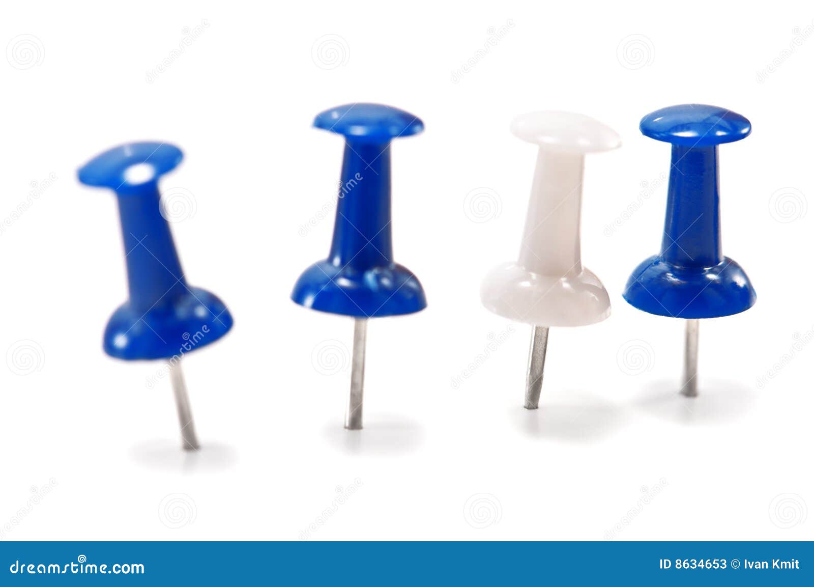Tachuela imagen de archivo. Imagen de aguja, azul, miniaturas - 8634653
