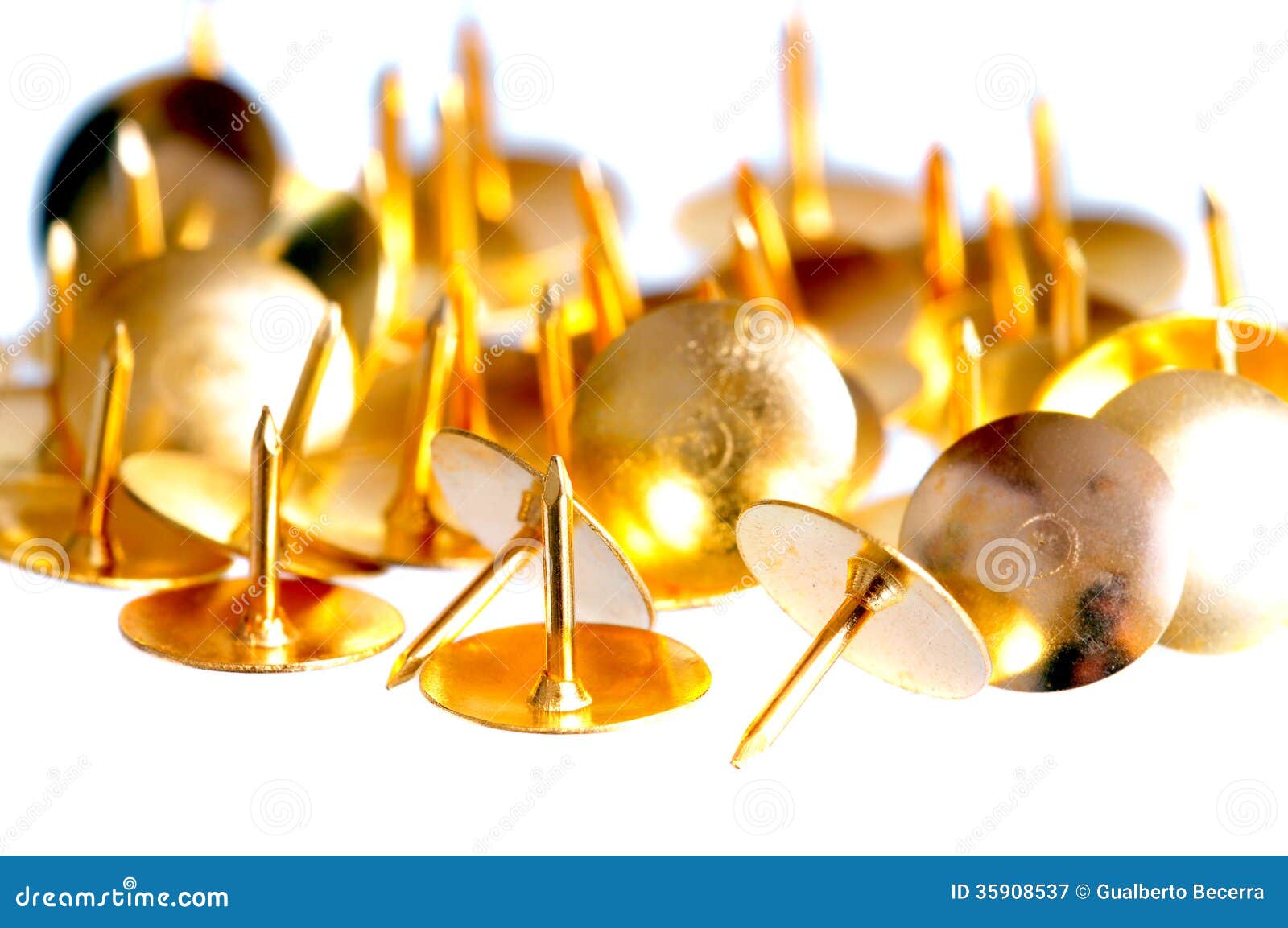 Tachuelas Fotografía de archivo libre de regalías - Imagen: 35908537