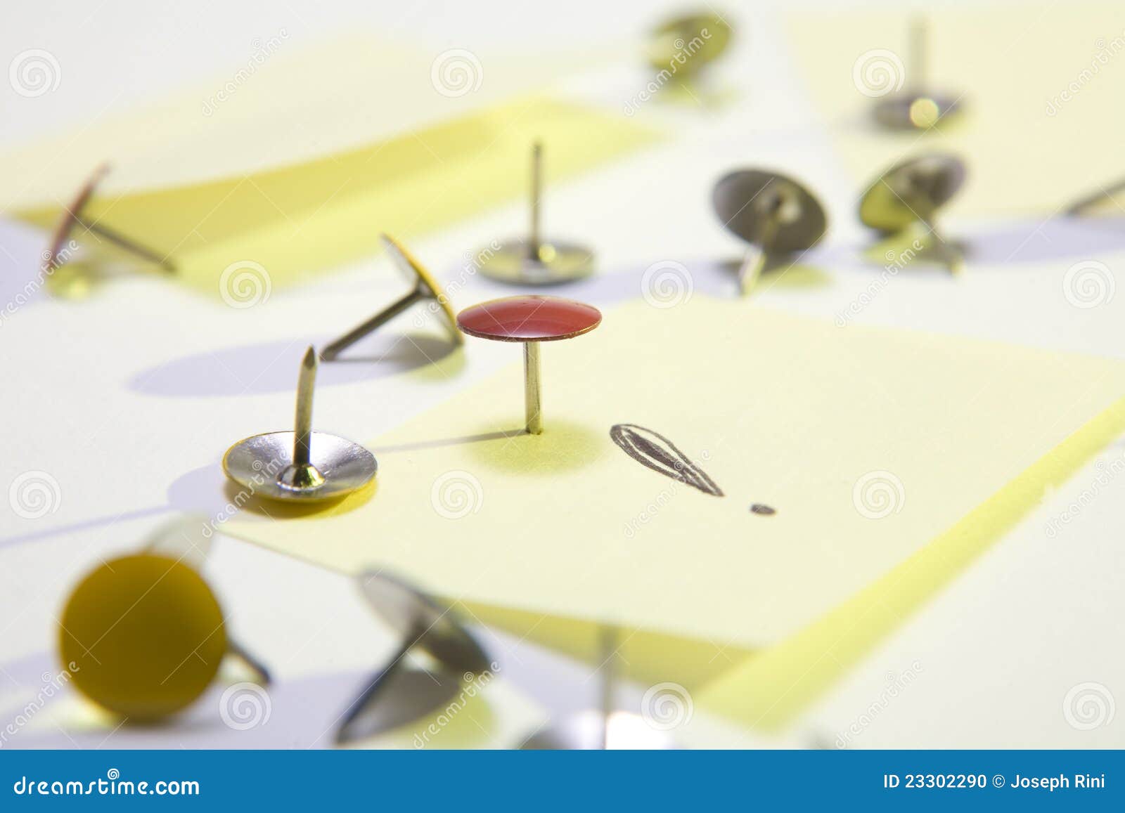 Tack Right Up on Sticky Note Stock Photo - Image of supplies, place ...