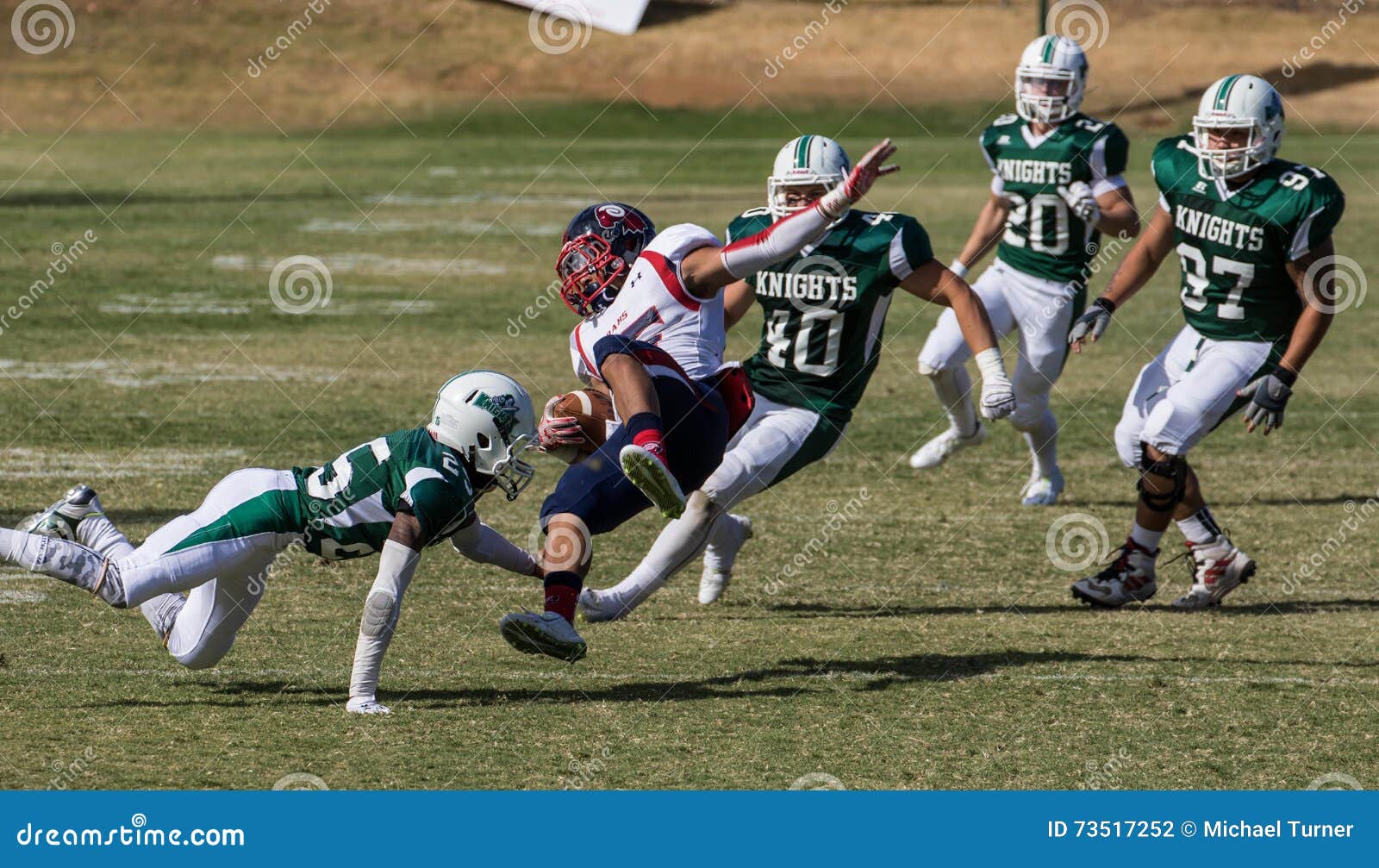 Tackled fotografia editorial. Obraz złożonej z przepustka - 73517252