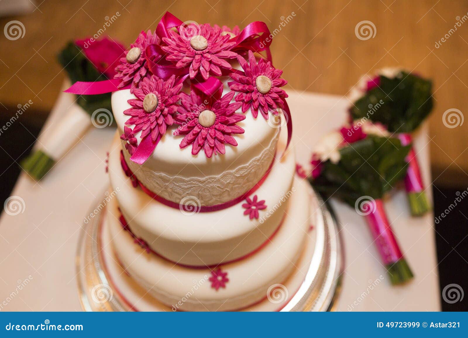 Tacky Wedding Cake Stock Photos - Free & Royalty-Free Stock Photos from ...