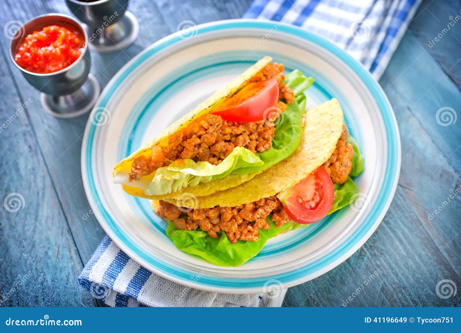 Tacos stockbild. Bild von nahrung, hamburger, küche, blau - 41196649