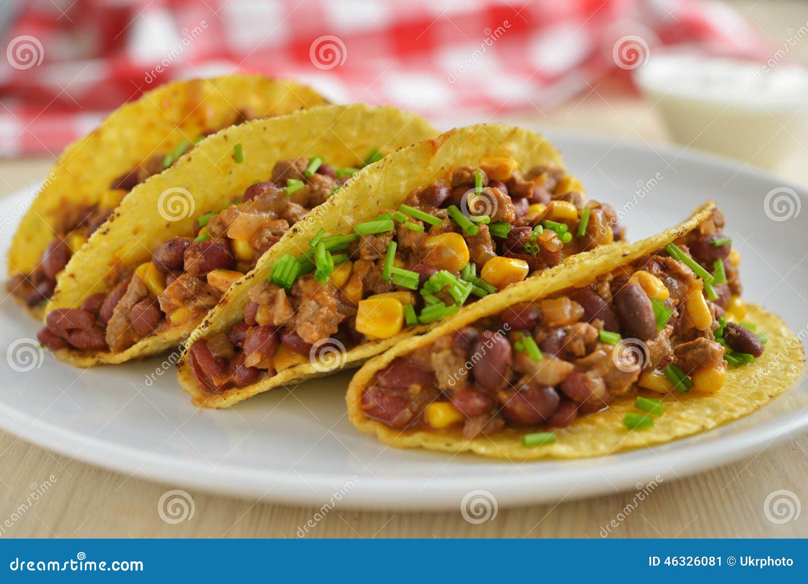 Tacos with chili con carne stock image. Image of beans - 46326081
