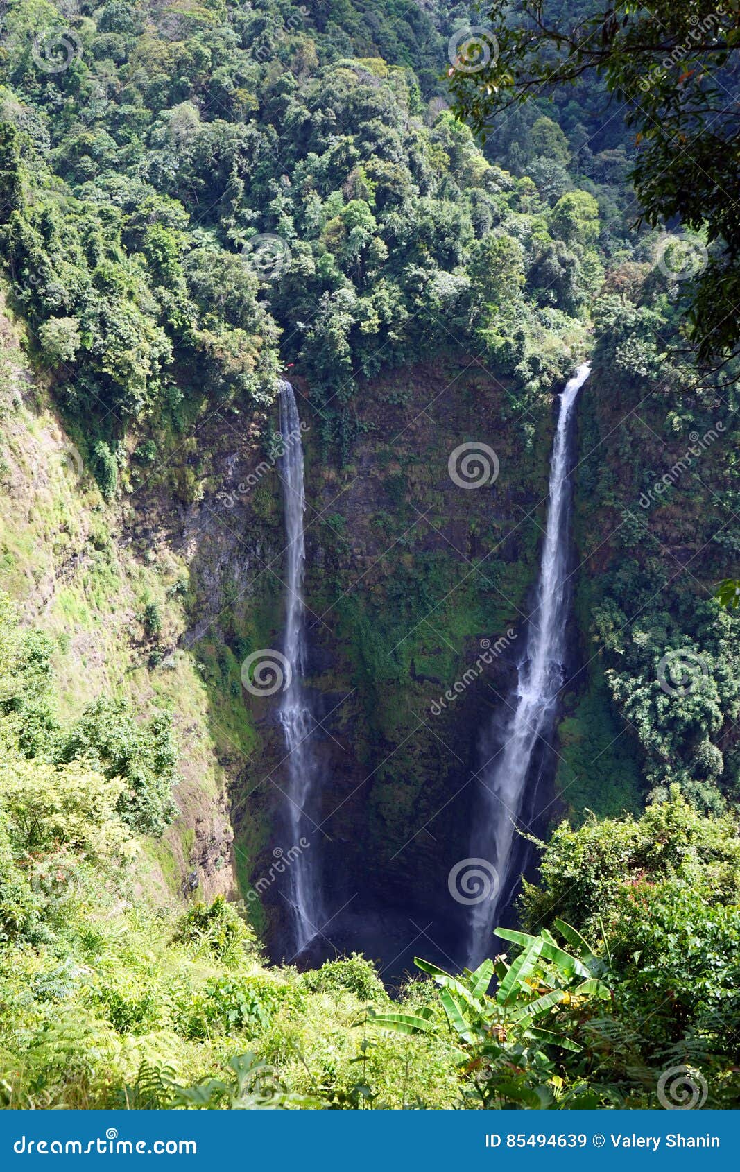 Tad Fane waterfall stock image. Image of nature, green - 85494639