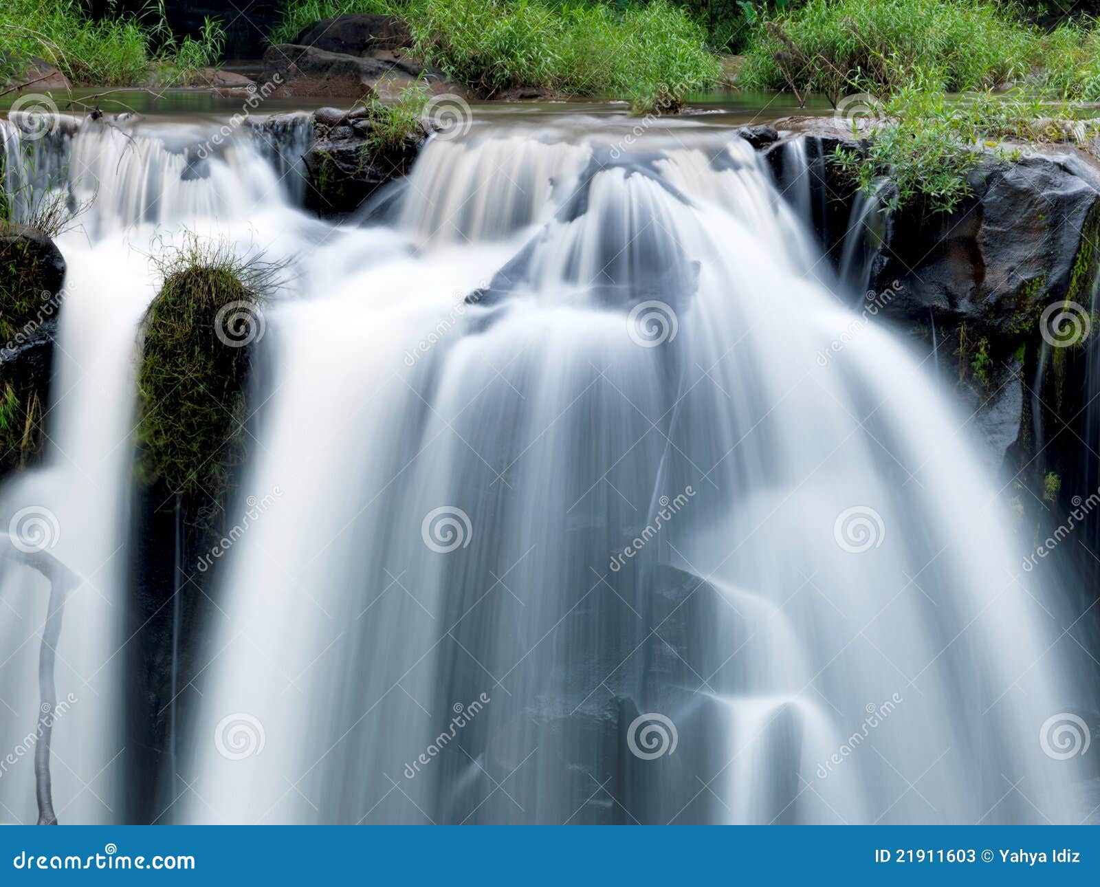Tad-Pa Suam waterfall stock image. Image of overflow - 21911603
