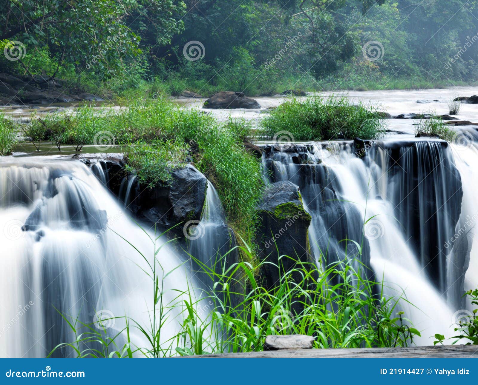Tad-Pa Suam waterfall stock image. Image of danger, nature - 21914427