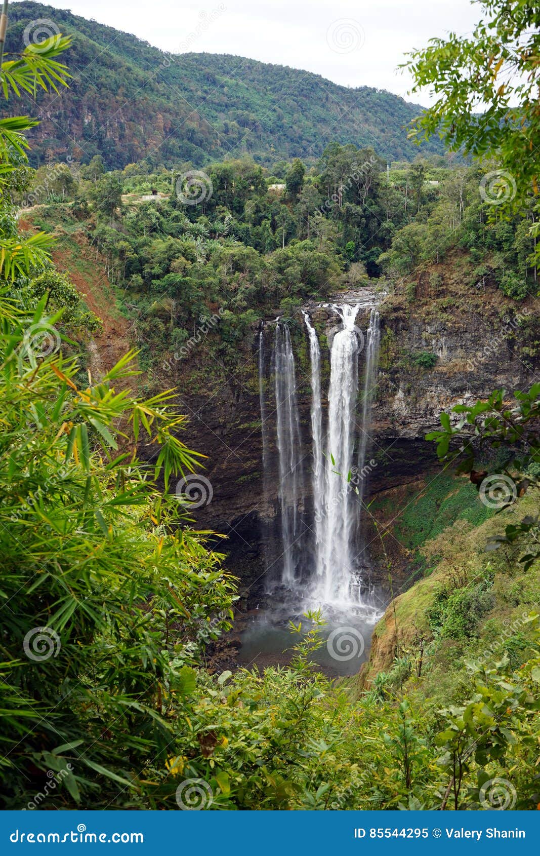 Tad Xe Katam stock image. Image of water, nature, river - 85544295