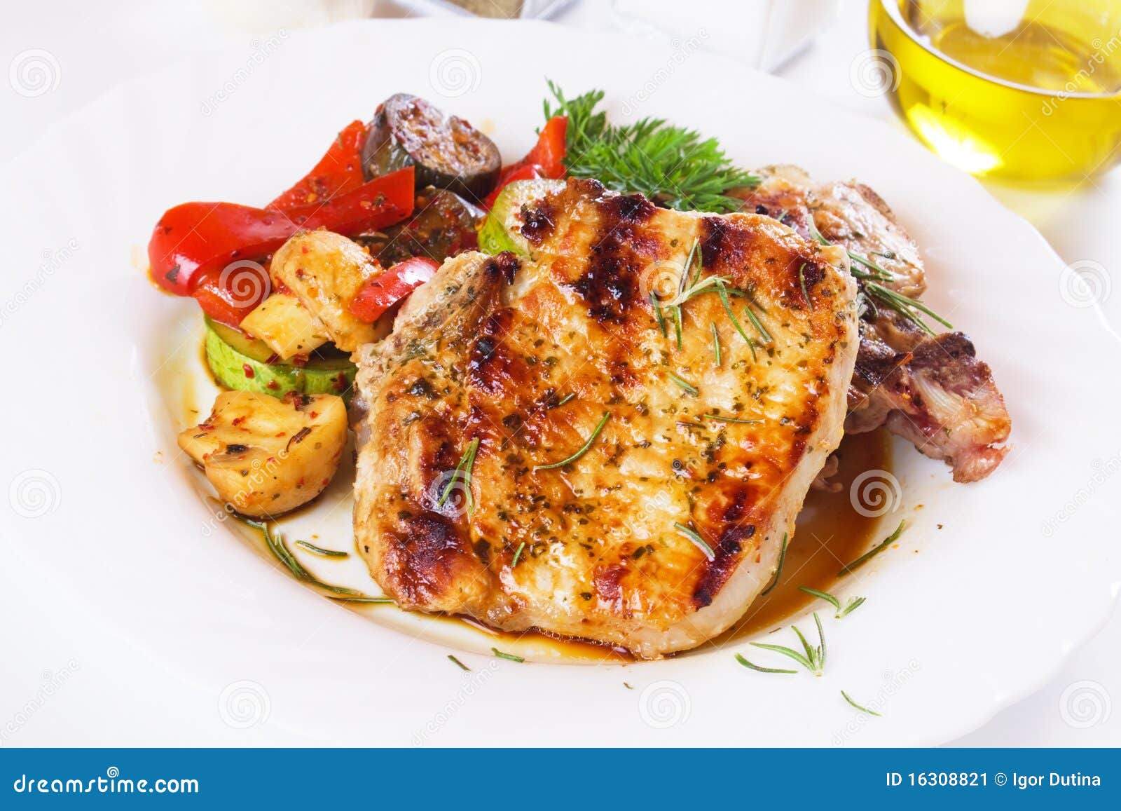 Tagli Cotti Della Lonza Di Maiale Immagine Stock - Immagine di nessuno ...