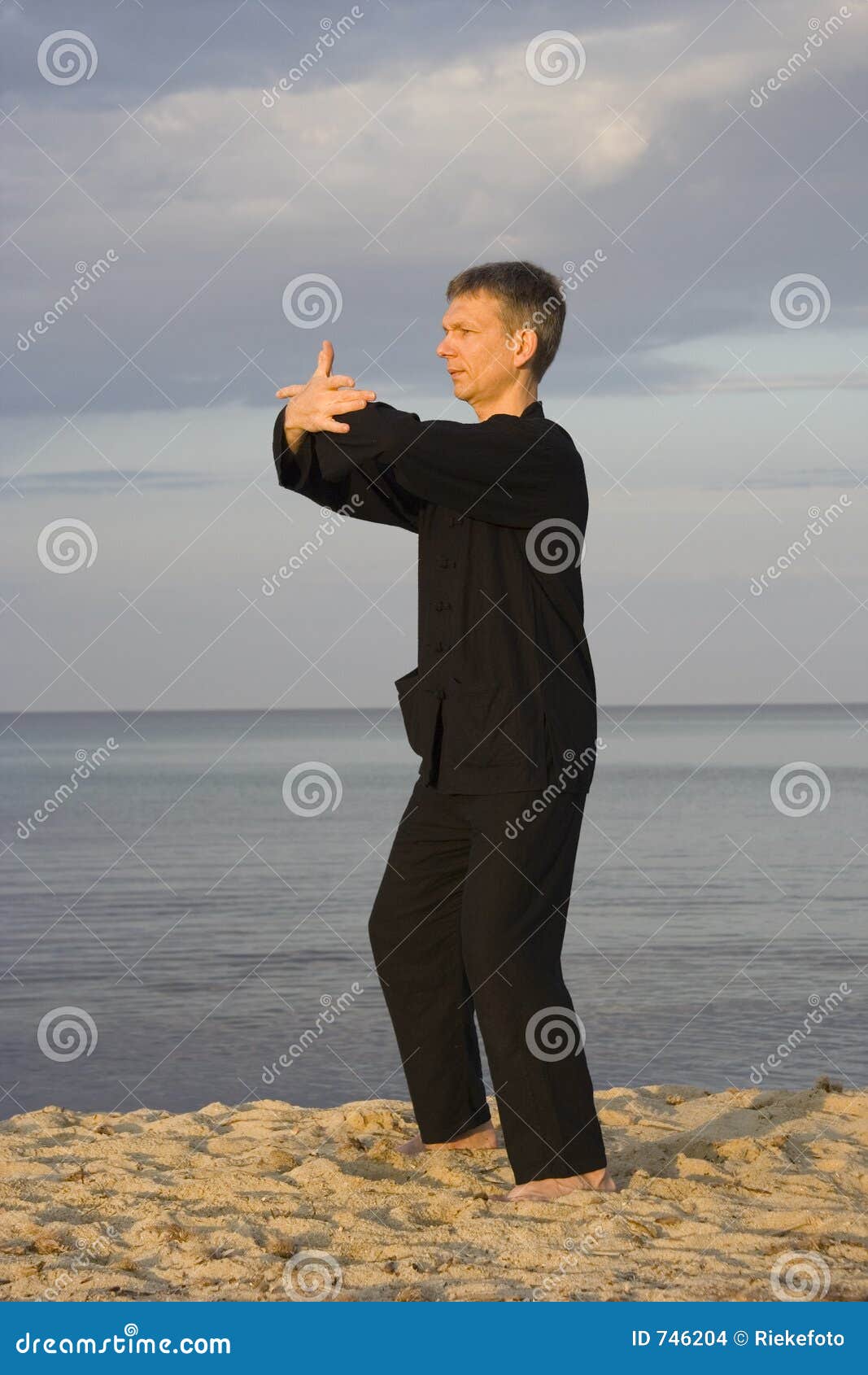 Tai Chi - Posture Cross Hands Stock Photo - Image of relaxation ...