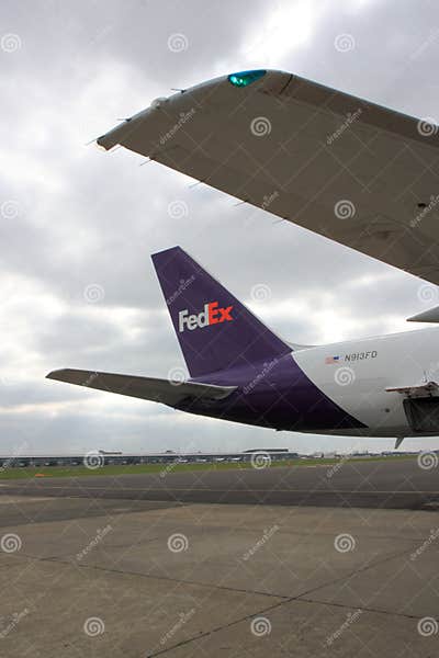 Tail of Fedex jet editorial image. Image of delivery - 33855050