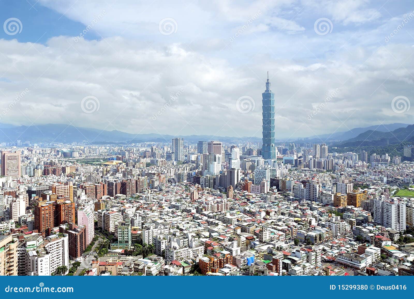 Taipeh 101 fotografia stock. Immagine di taiwan, metropolitano - 15299380