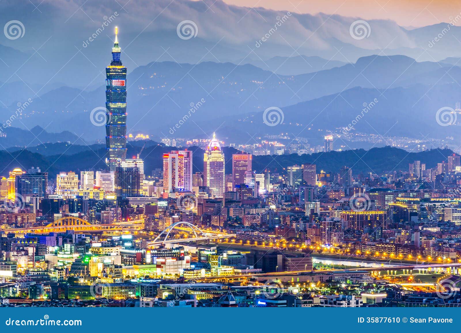 Taipeh-Skyline stockfoto. Bild von horizont, abend, stadt - 35877610