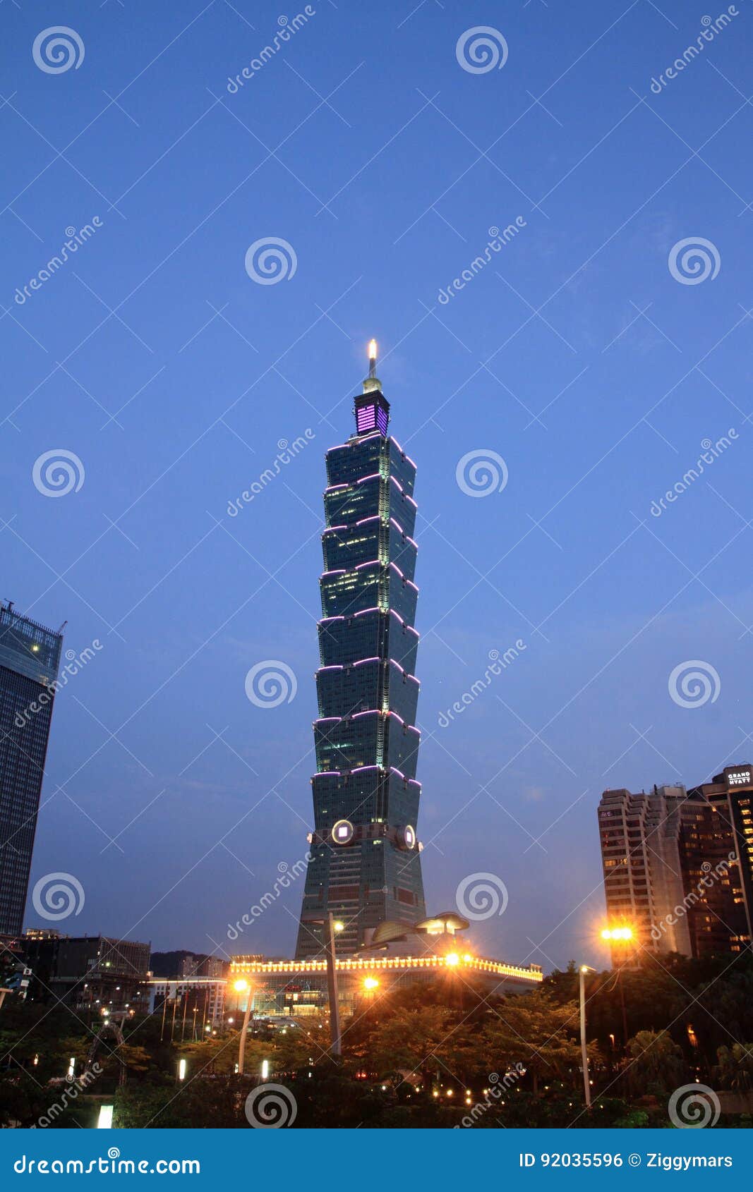 Taipei 101, High Rise Building in Taiwan Night Scene Stock Photo ...