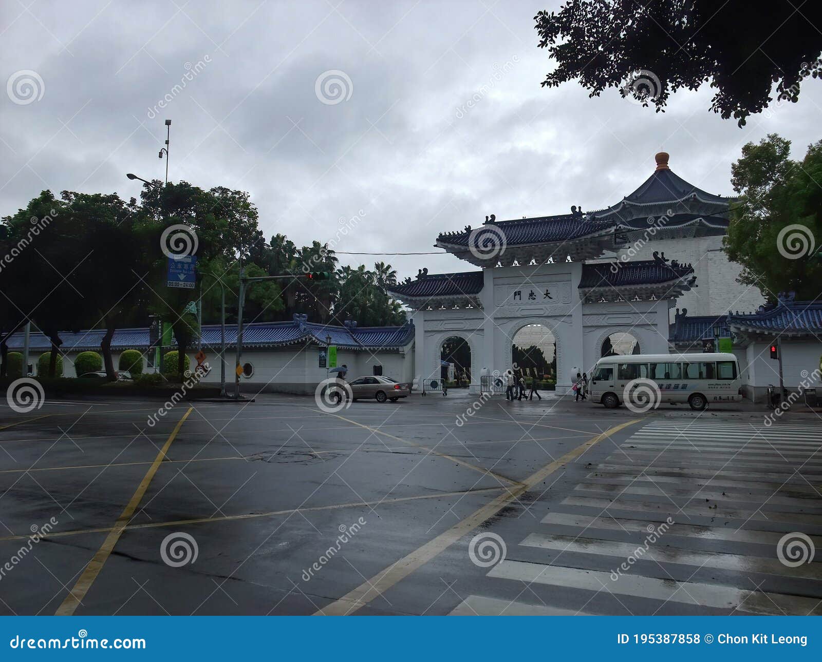 Rainy View of the Dazhong Gate Editorial Stock Photo - Image of hall ...