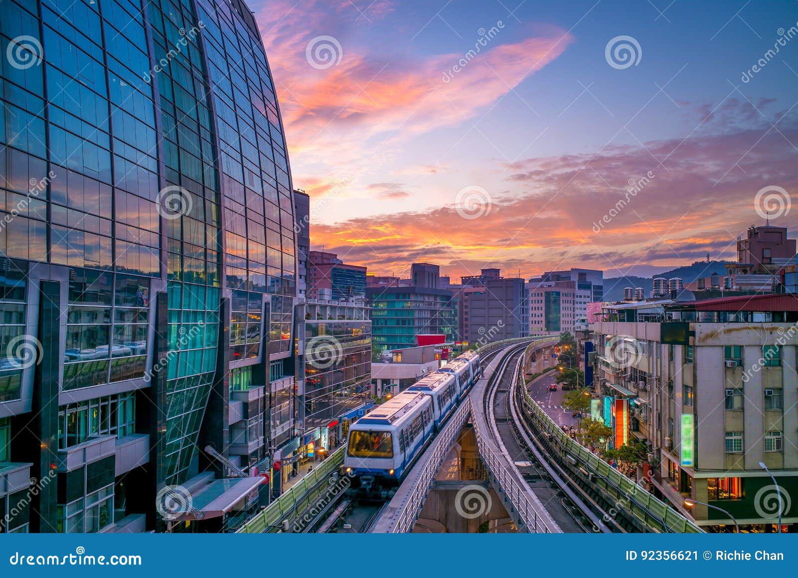 Taipei Metro at sunset stock image. Image of metro, busy - 92356621