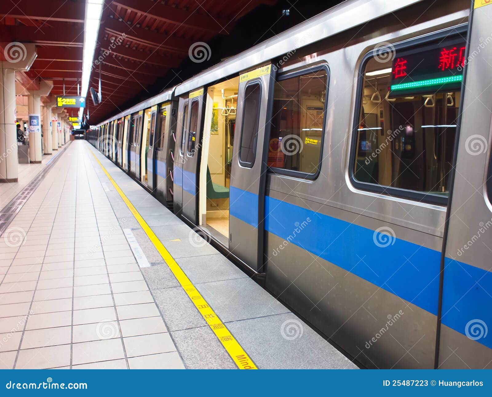 Taipei MRT stock image. Image of express, inside, cabin - 25487223