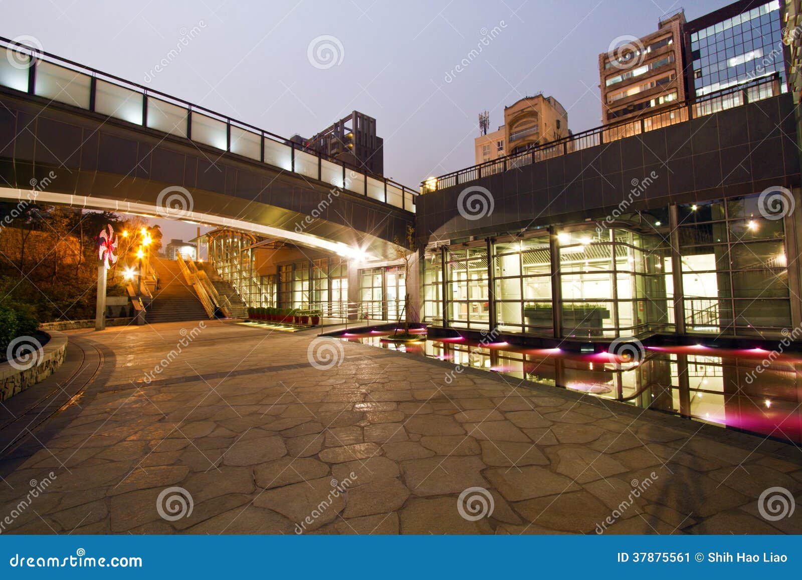 Taipei MRT Station (Daan Park Station) Stock Image - Image of station ...
