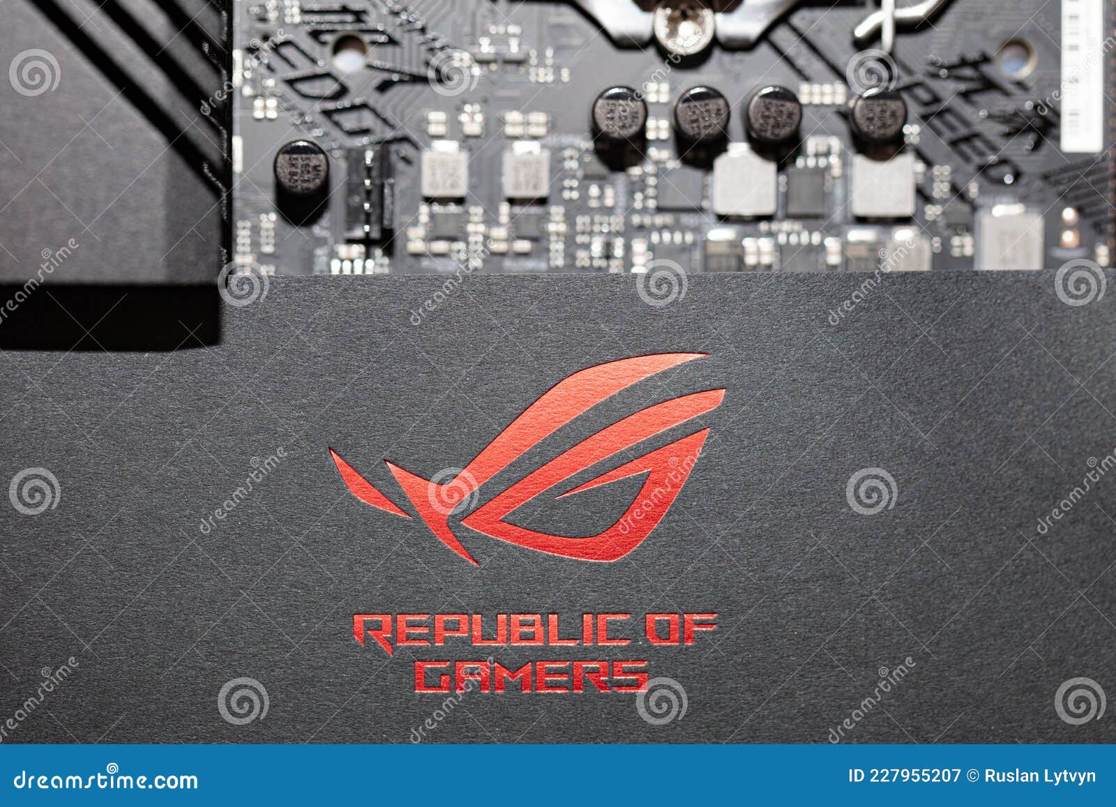 ASUS ROG logotype editorial photography. Image of logotype - 227955207