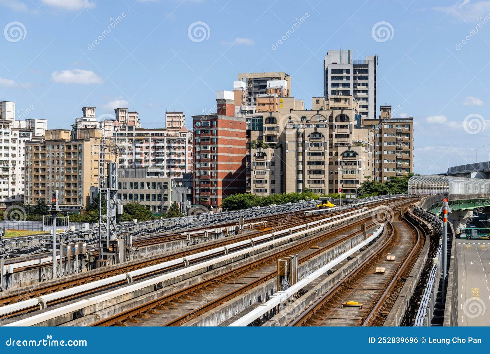 Train Pass Though the Yingge District in Taiwan Editorial Photo - Image ...