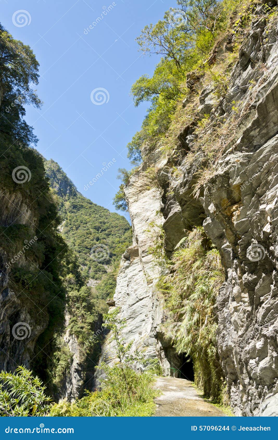Taiwan Taroko National Park Stock Photo - Image of trails, majestic ...