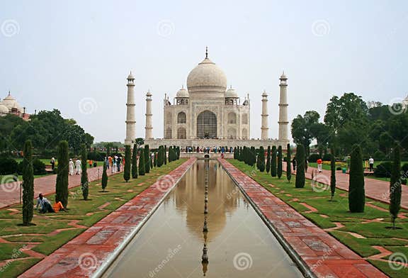 Taj Mahal fotografía editorial. Imagen de islam, belleza - 15265397