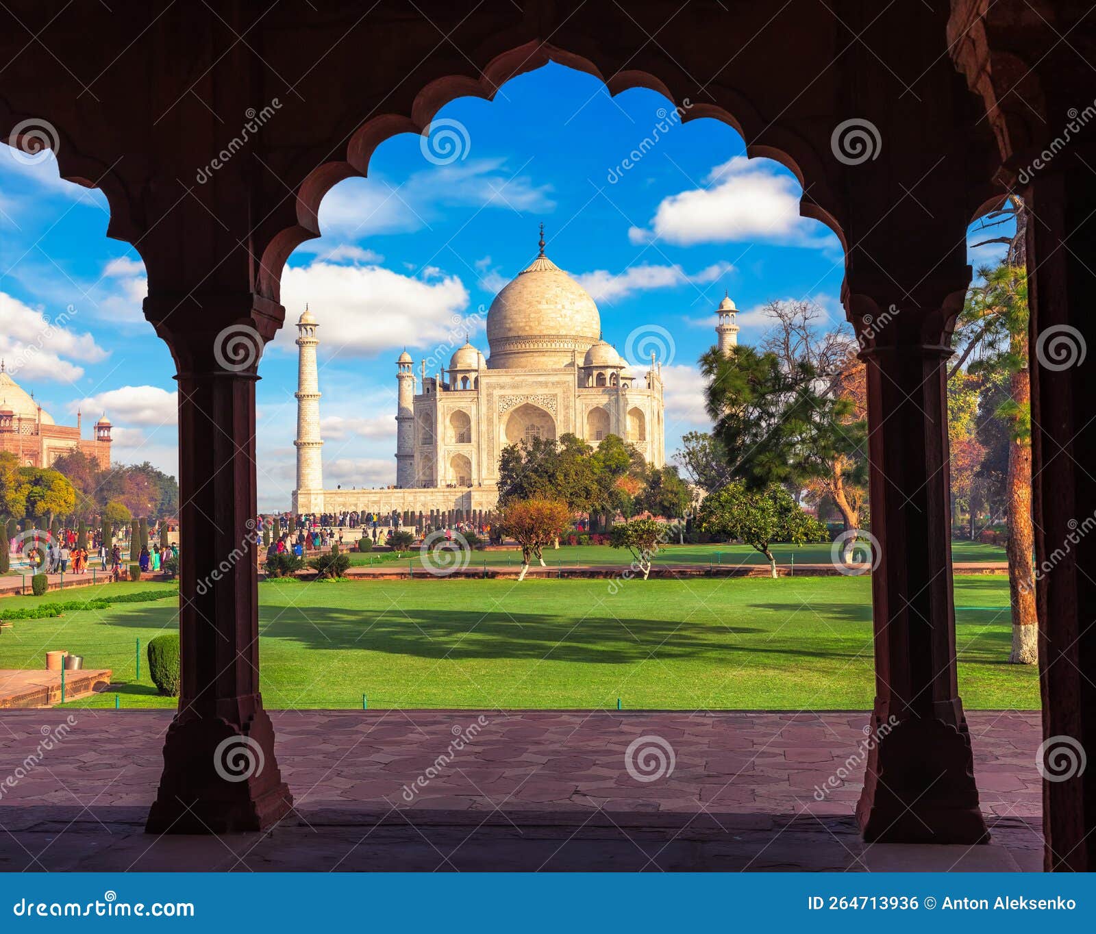 Taj Mahal through the Arch of the Great Gate, India, Agra Stock Photo ...