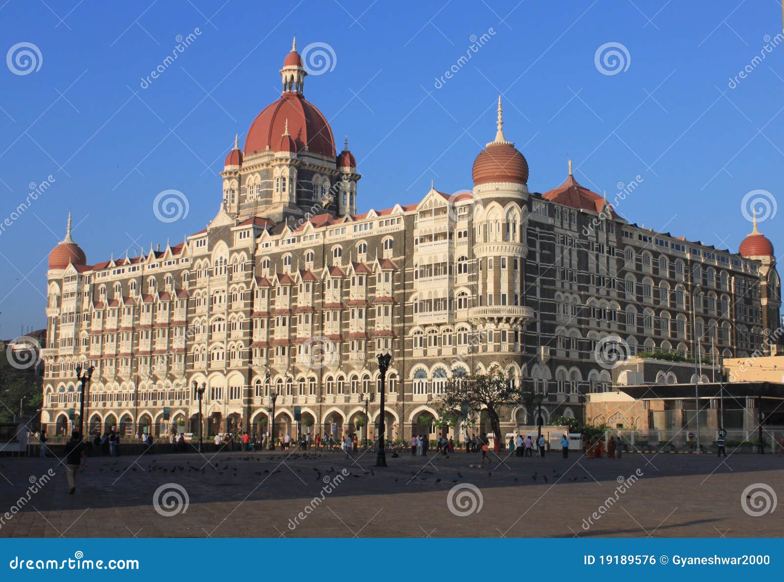 Taj Mahal Hotel, Gateway Of India And Tourist Boats In Water Of Arabian ...