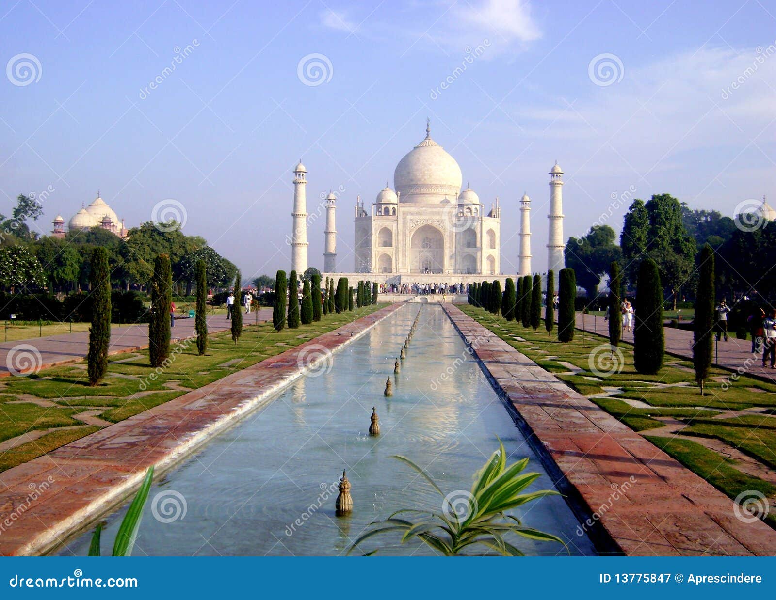 Taj Mahal palace - India editorial photography. Image of agra - 13775847