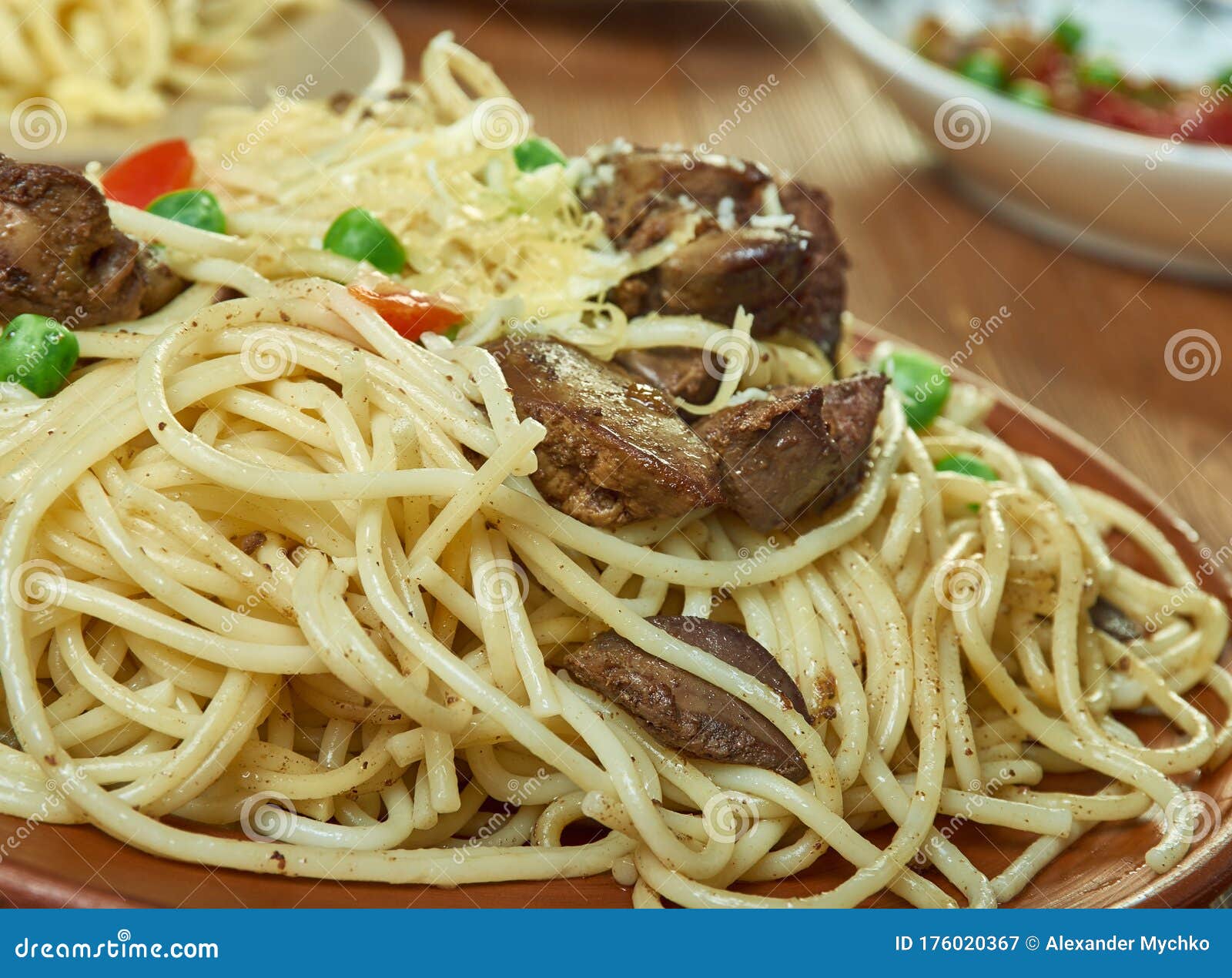 Tajarin with Chicken Liver Sugo Stock Image - Image of topview, tajarin ...