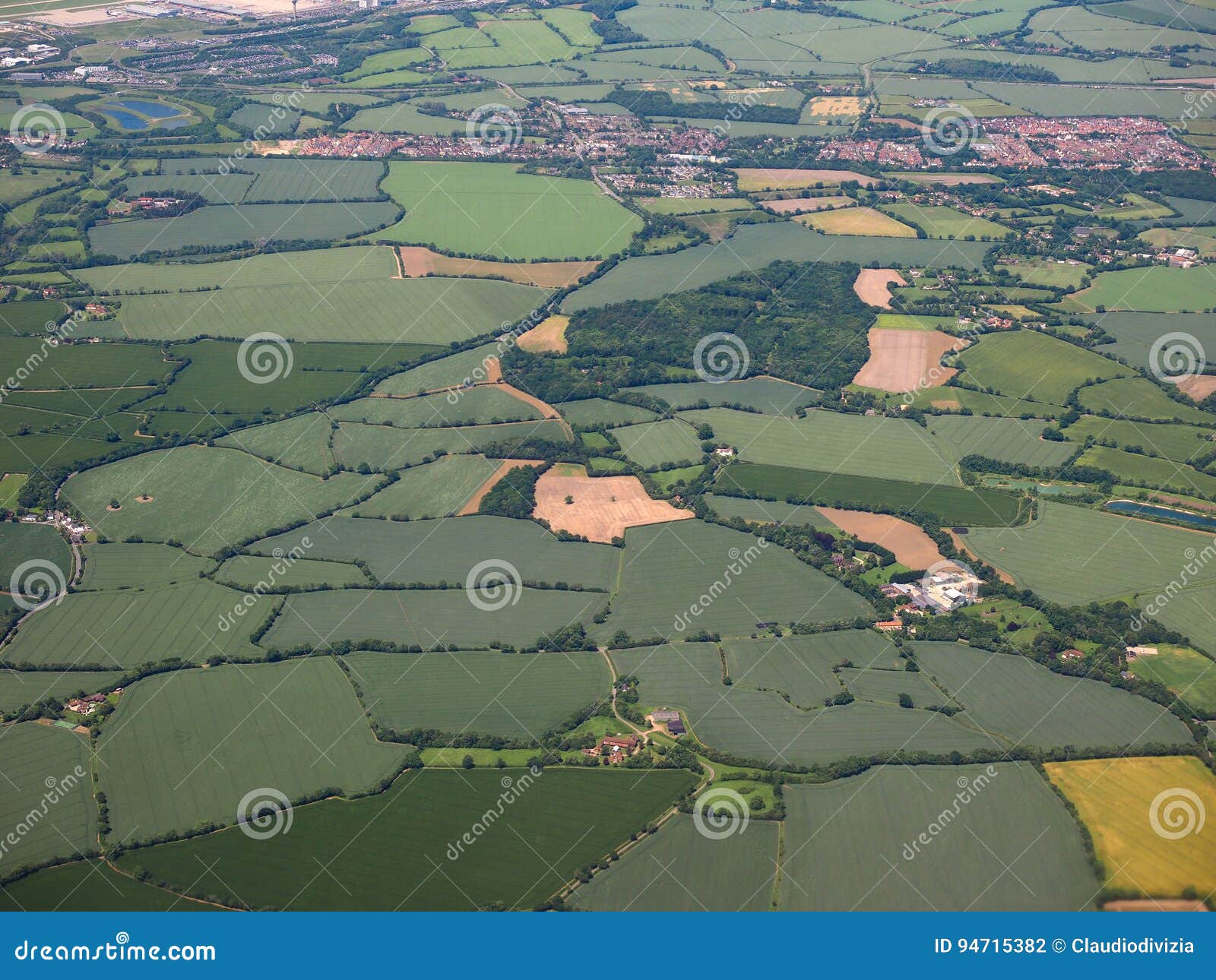 Takeley鸟瞰图 库存照片. 图片 包括有 英语, 性别, 极大, 双翼飞机, 视图, 通风, 本质 - 94715382