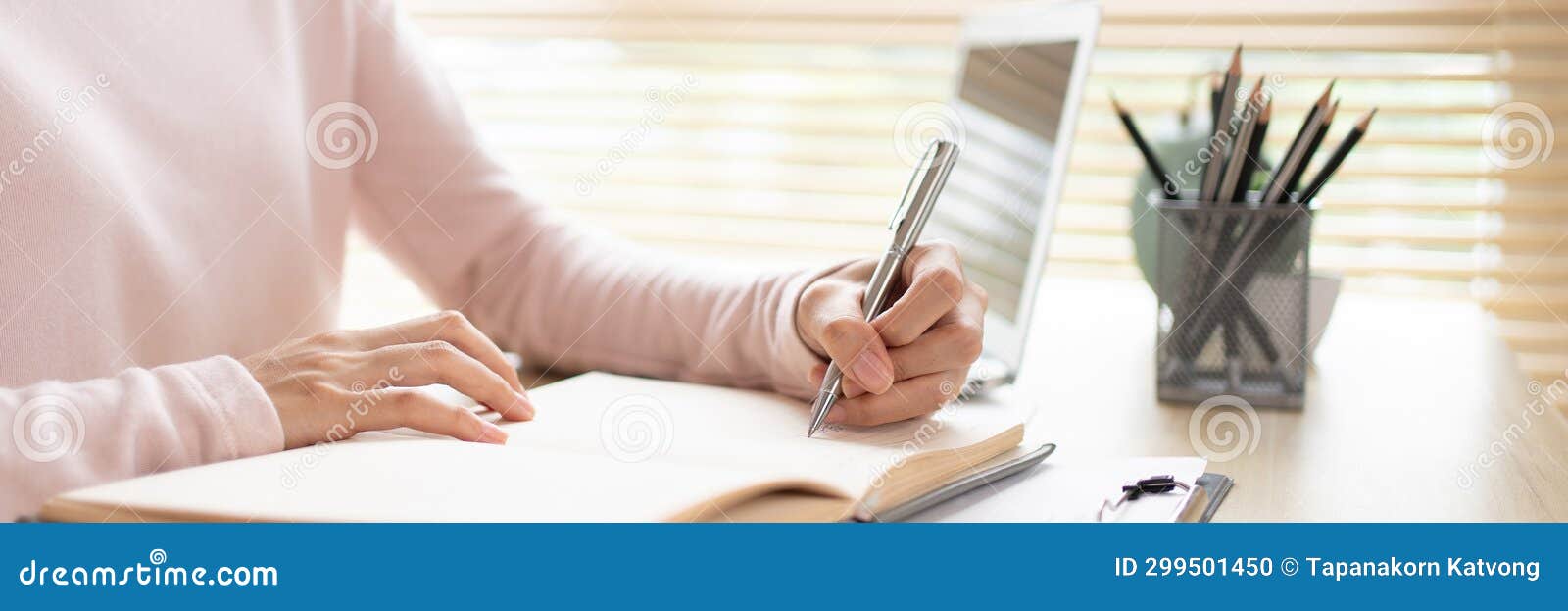 Taking Note, Close-up Hand Writing an Important Message in Notebook ...