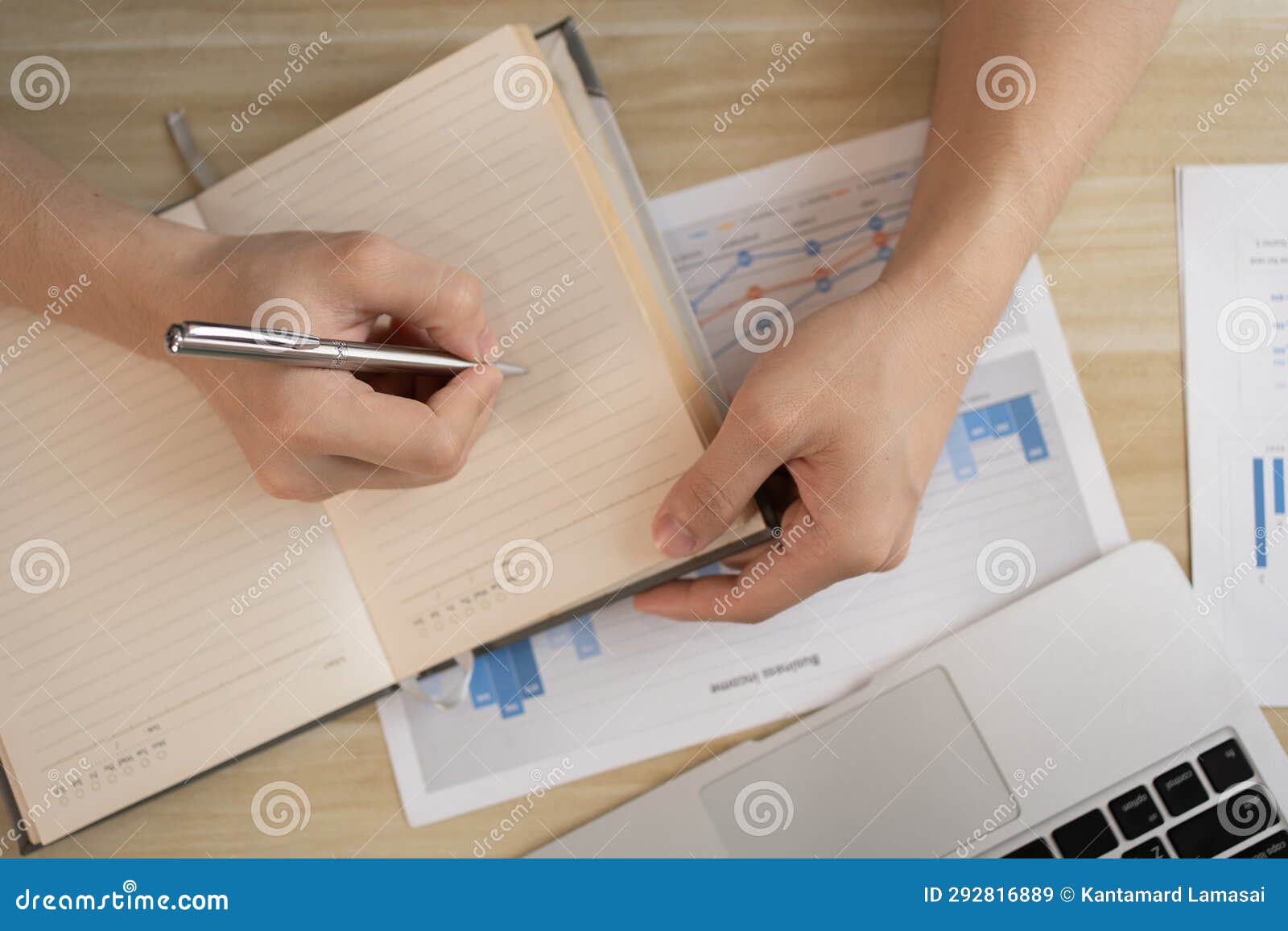Young Man S Hand Writing an Important Message in Notebook ...