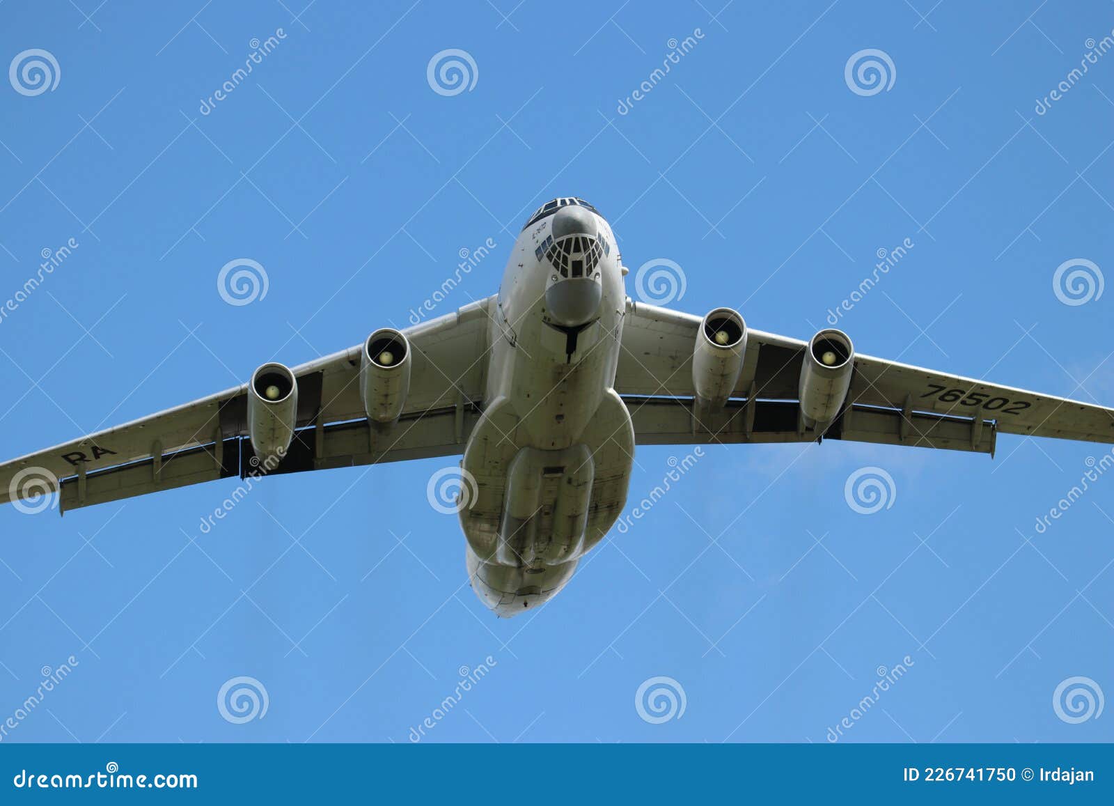 Taking Off Aircraft Ilyushin IL76 Editorial Image - Image of airport ...