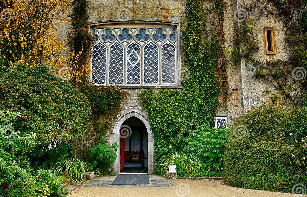 Talbot Castle, Malahide, Ireland Editorial Image - Image of medieval ...