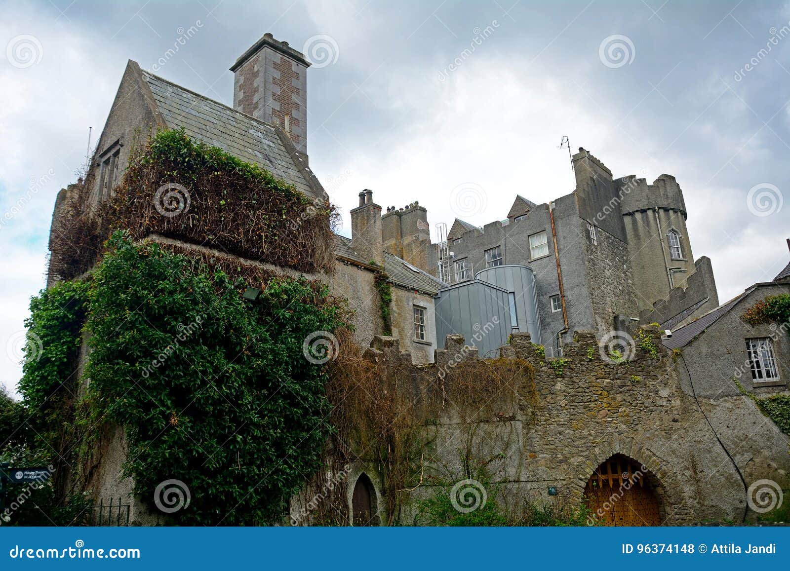 Talbot Castle Malahide, Irland Arkivfoto - Bild av ädelhet, natur: 96374148