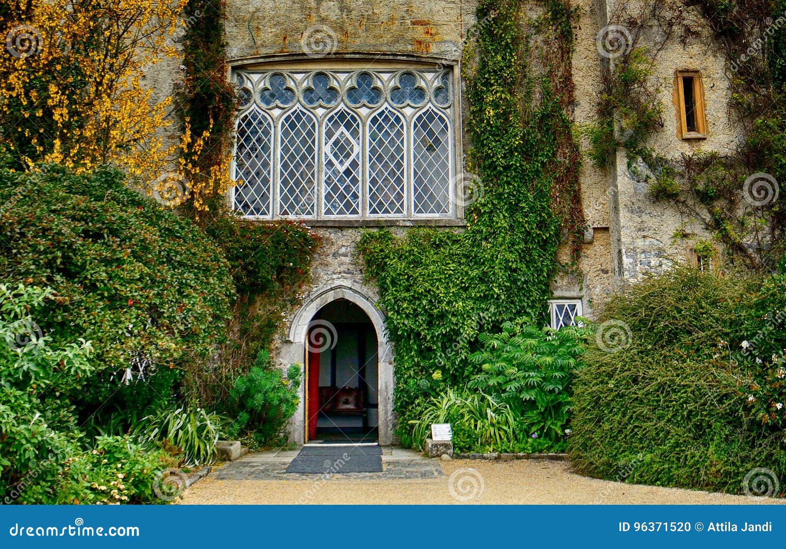 Talbot Castle, Malahide, Irlanda Imagen editorial - Imagen de ruinas ...