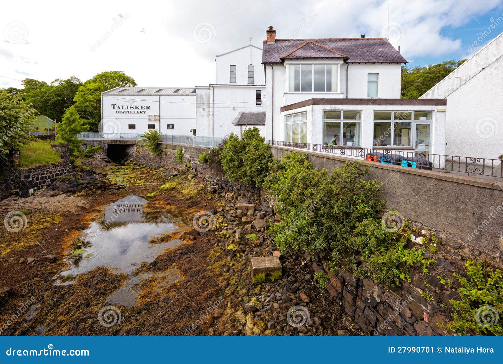 Talisker Distillery, Carbost, Scotland Editorial Photo - Image of isle ...
