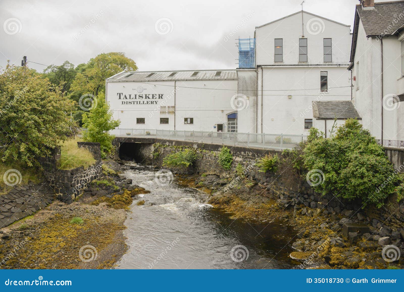 Talisker distillery editorial image. Image of single - 35018730