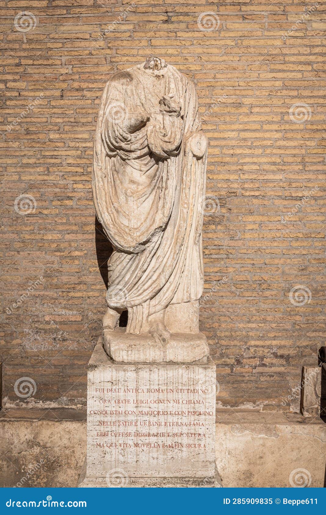 Talking Statue in Rome stock image. Image of statue - 285909835