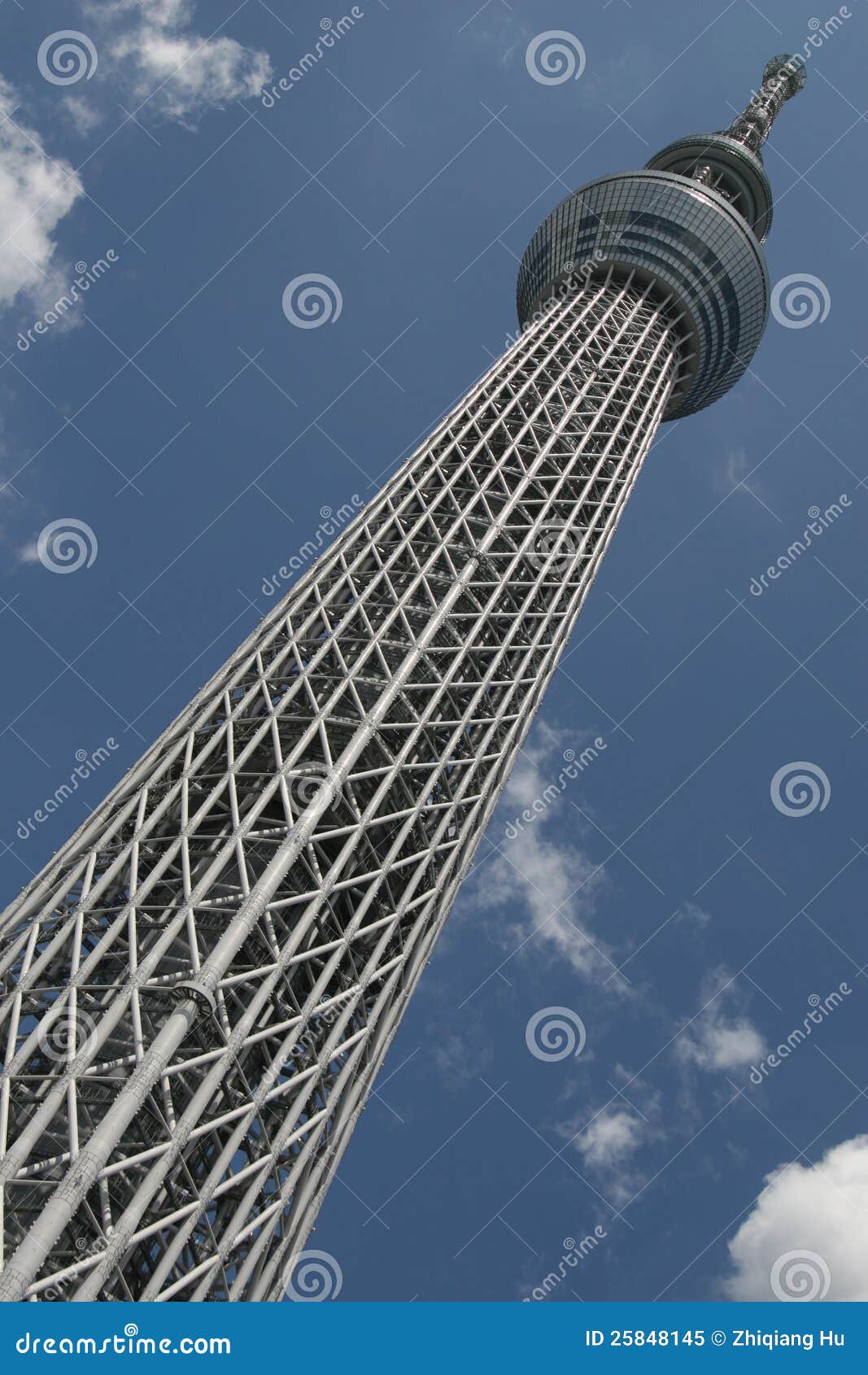 Tall building in Tokyo editorial image. Image of office - 25848145