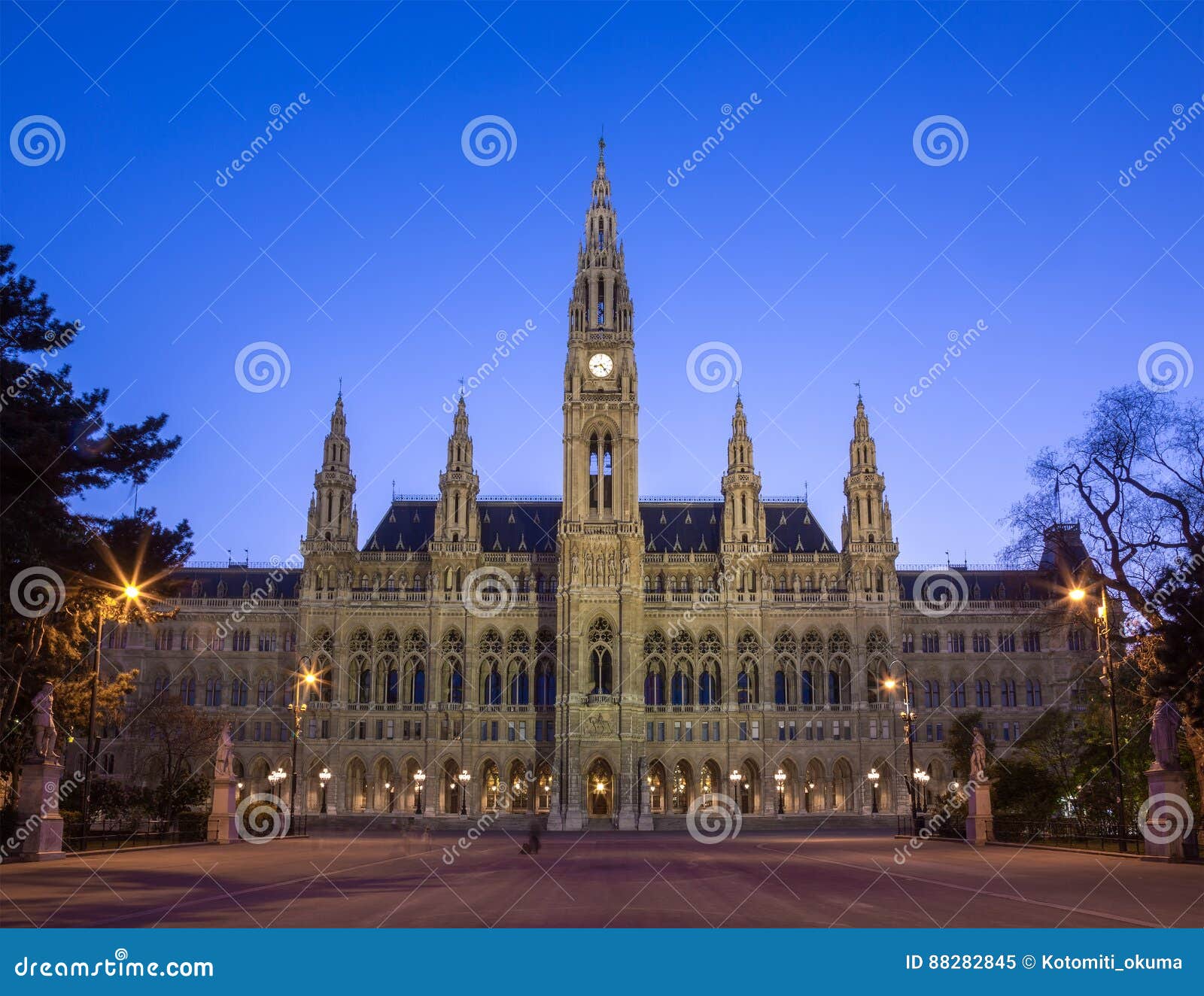 Tall Gothic Building of Vienna City Hall Editorial Image - Image of ...