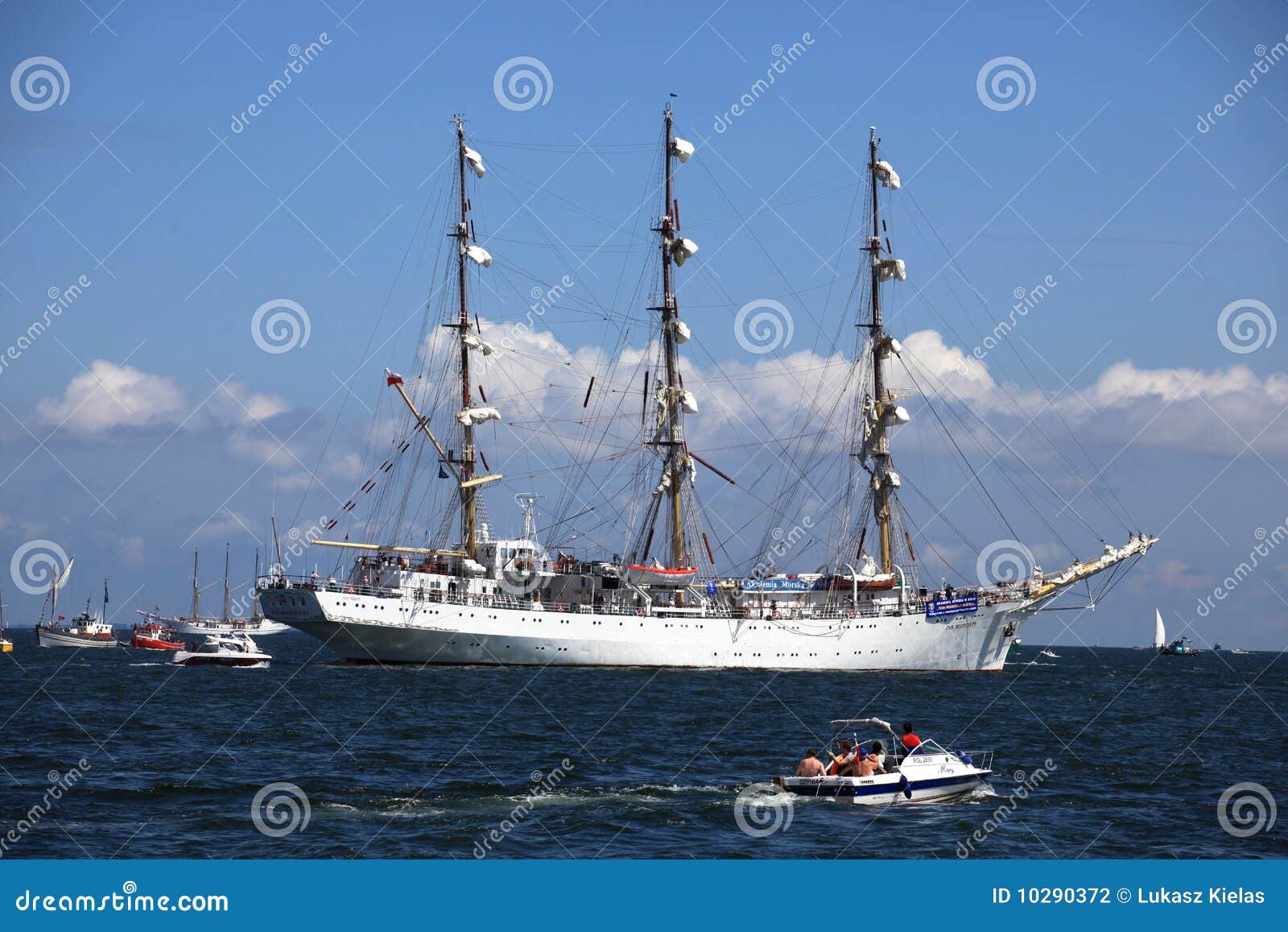 Tall Ship Races 2009 - Dar Mlodziezy Editorial Photography - Image of ...