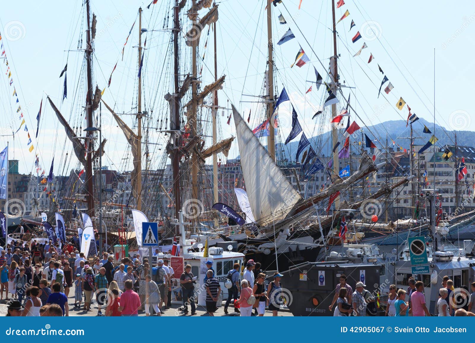 Tall Ship Races Bergen editorial photography. Image of tall - 42905067