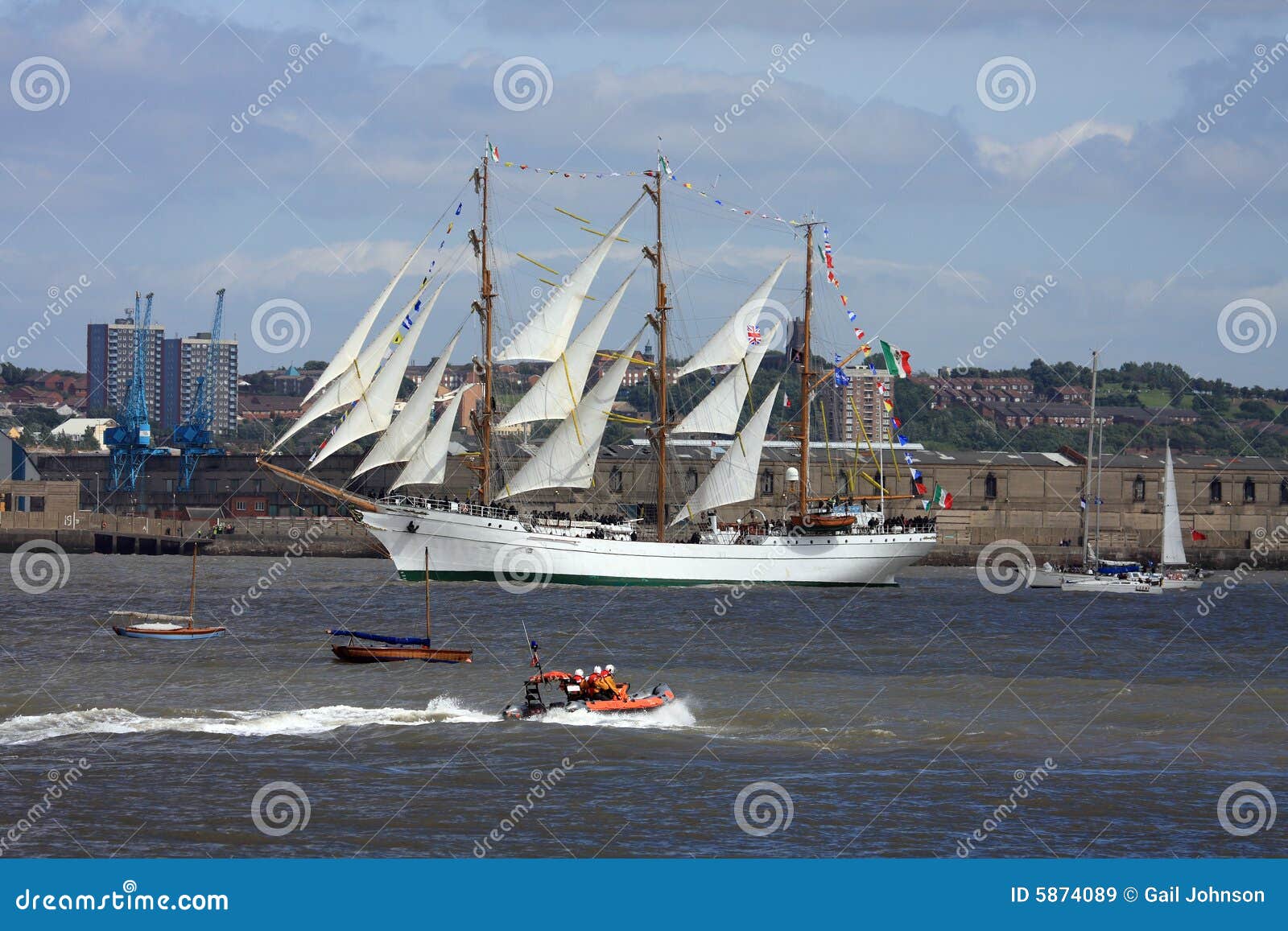 At the Tall Ships Parade of Sail Stock Image - Image of boat, 2008: 5874089