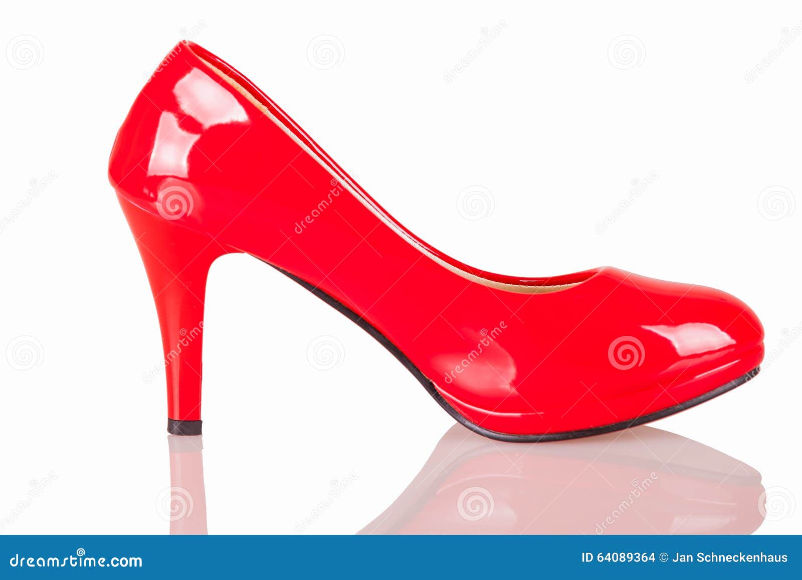 Talon Haut Rouge De Peinture Photo stock - Image du découpage, robe ...