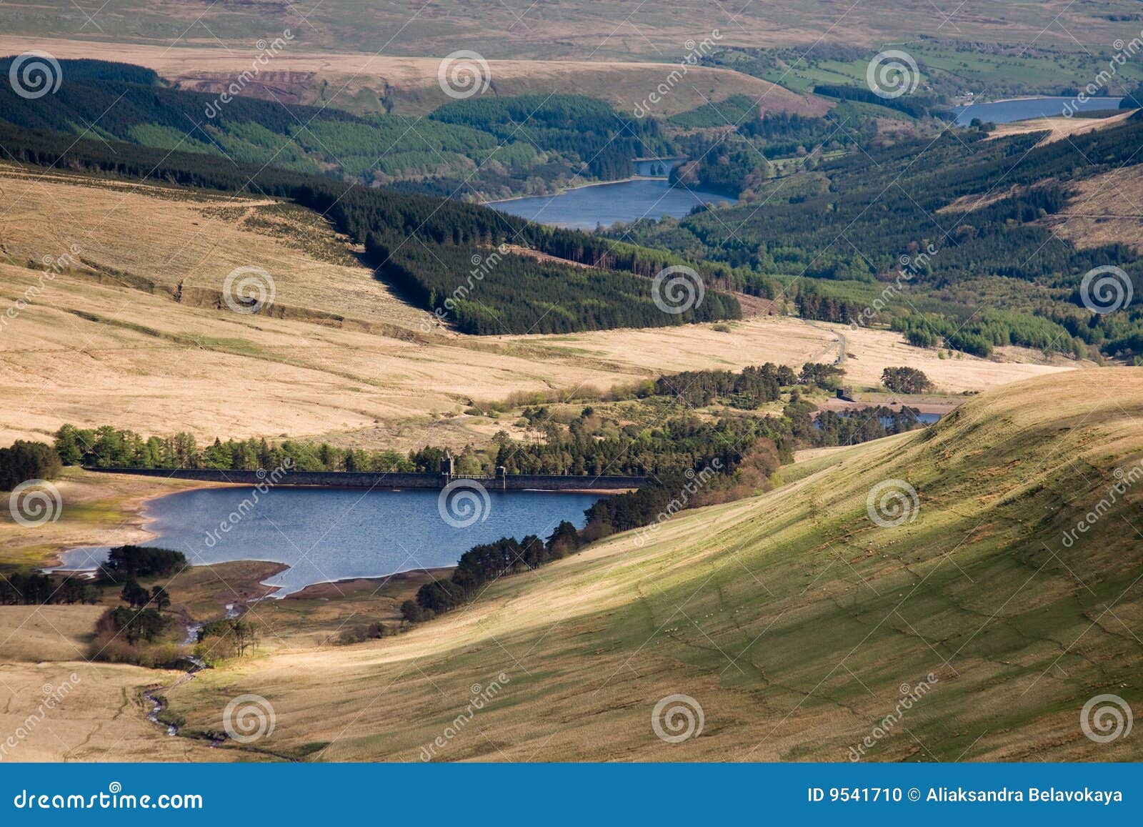 Talybont Reservoir in Brecon Beacons National Park Stock Photo - Image ...