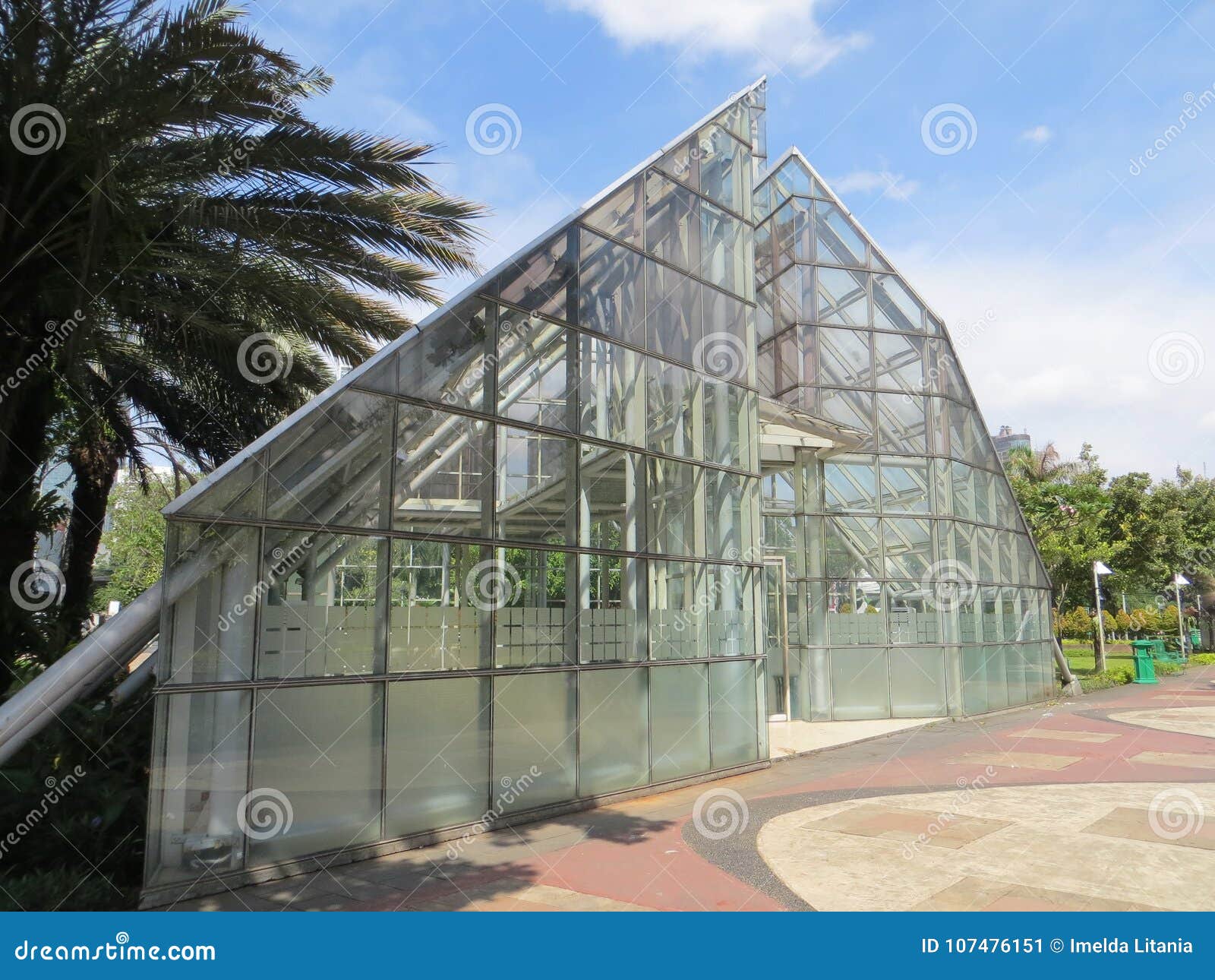 Taman Menteng, Jakarta foto editorial. Imagen de moderno - 107476151