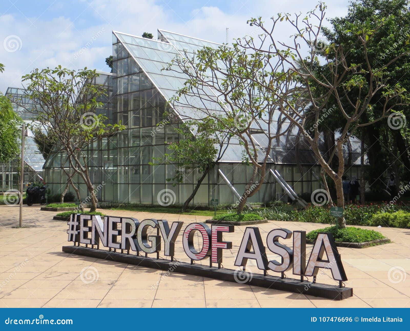 Taman Menteng, Jakarta foto editorial. Imagen de indonesia - 107476696