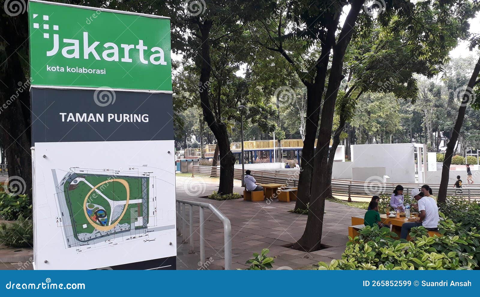 Taman Puring Park in Jakarta Editorial Stock Image - Image of indonesia ...