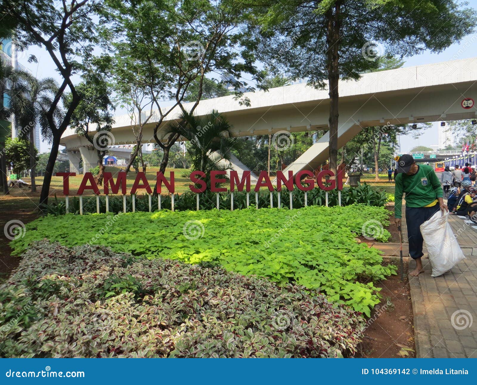 Taman Semanggi, Jakarta fotografía editorial. Imagen de campo - 104369142